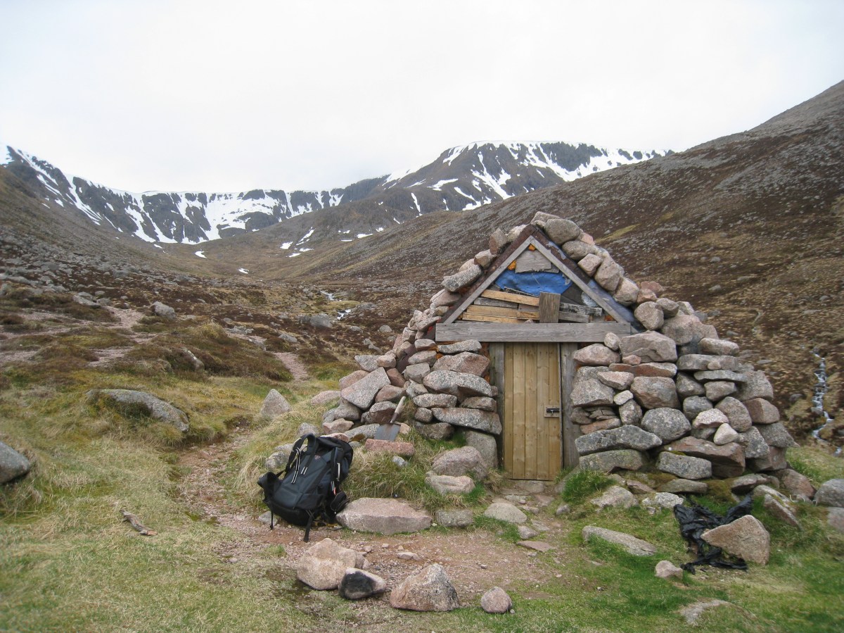 Explore the cosiest bothies in the Scottish highlands – Content Catnip