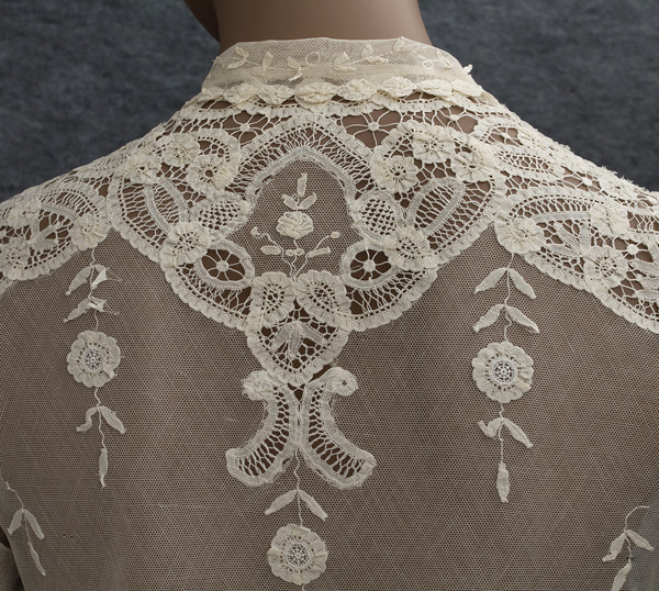 Vintage textile: A treasure trove of online fashion from days of yore ...